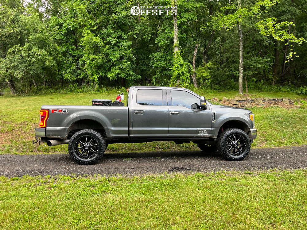 2017 Ford F-350 Super Duty with 22x10 10 Fuel Maverick and 37/12.5R22 ...
