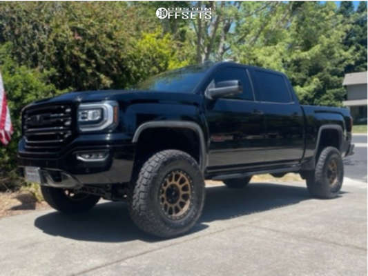 2017 GMC Sierra 1500 with 18x9 -12 Method Mr305 and 35/12.5R18 Toyo ...