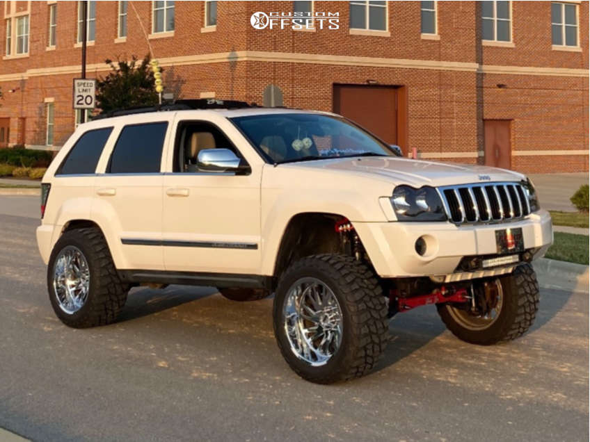 2005 Jeep Grand Cherokee with 20x12 -45 Tuff T2a and 33/12.5R20 ...