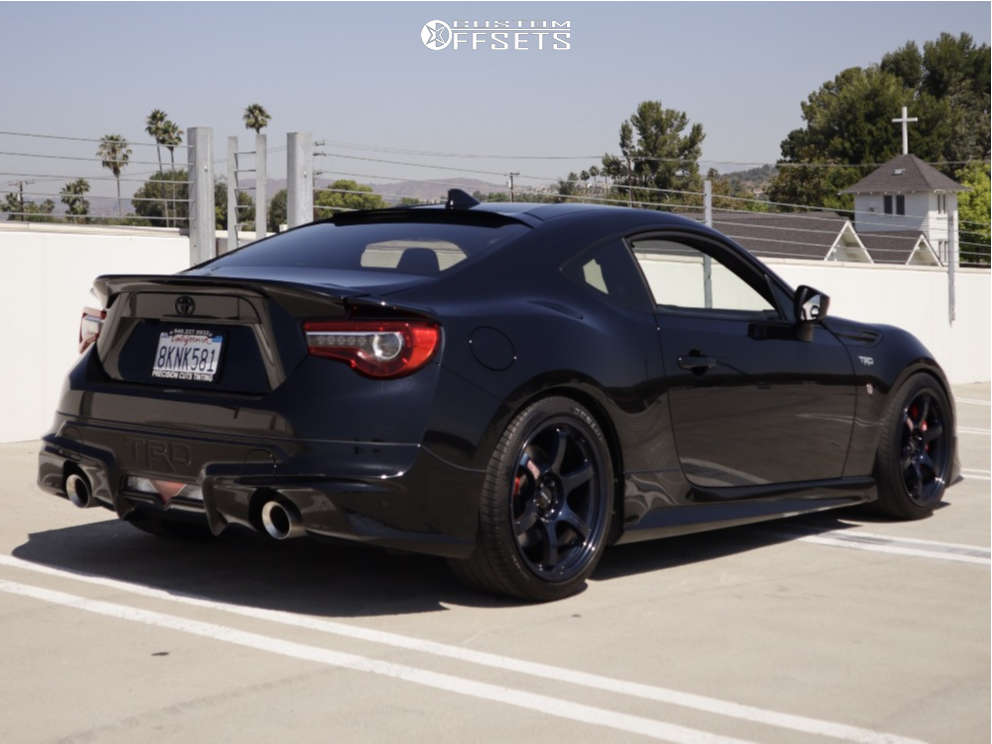 2019 Toyota 86 with 18x9.5 38 Gram Lights 57dr and 255/35R18 Dunlop Sp ...