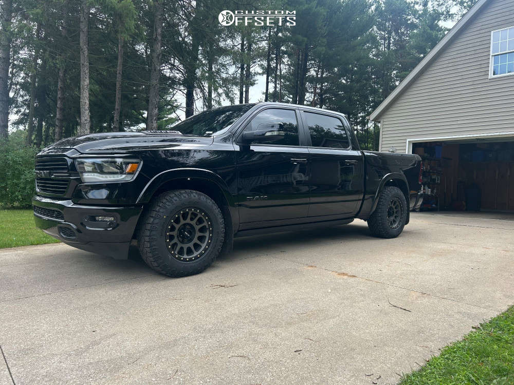 2022 Ram 1500 with 18x9 -12 Method Mr305 and 275/65R18 Goodyear ...