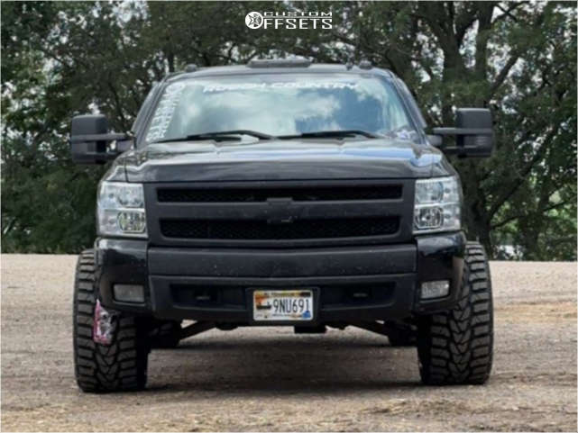 2007 Chevrolet Silverado 1500 with 22x14 -76 TIS 544bm and 33/13.5R22 ...