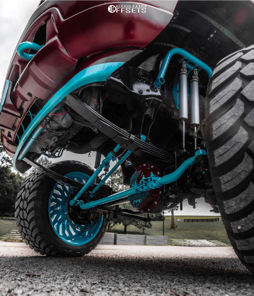 2004 Ford F-350 Super Duty with 26x14 -76 TIS 561b and 38/15.5R26 AMP ...