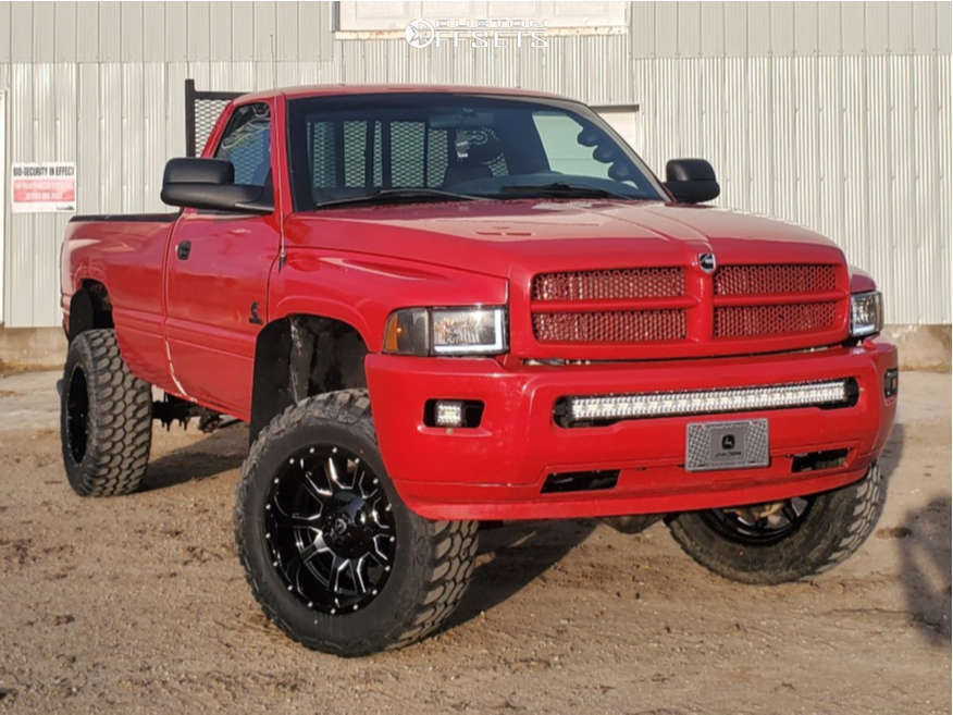 2002 Dodge Ram 2500 with 20x10 -18 Fuel Vandal and 35/12.5R20 Suretrac ...