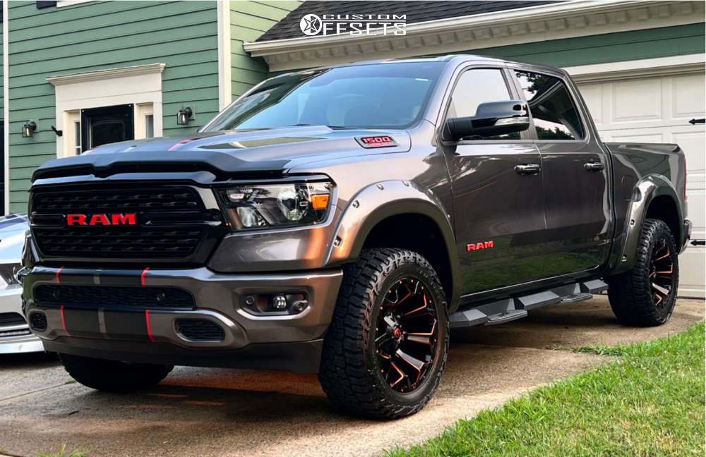 2022 Ram 1500 with 20x10 -22 Fuel Assault and 33/12.5R20 Mickey ...