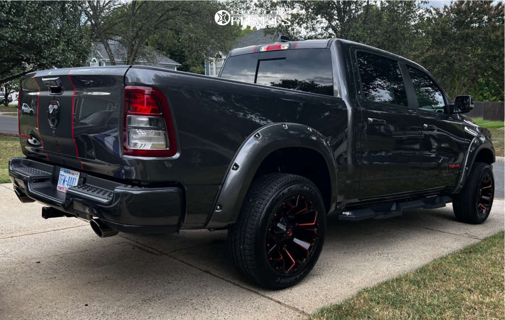 2022 Ram 1500 with 20x10 -22 Fuel Assault and 33/12.5R20 Mickey ...