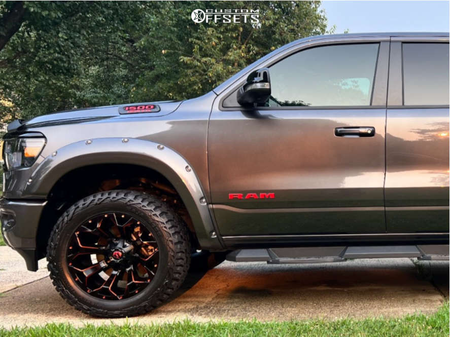 2022 Ram 1500 with 20x10 -22 Fuel Assault and 33/12.5R20 Mickey ...