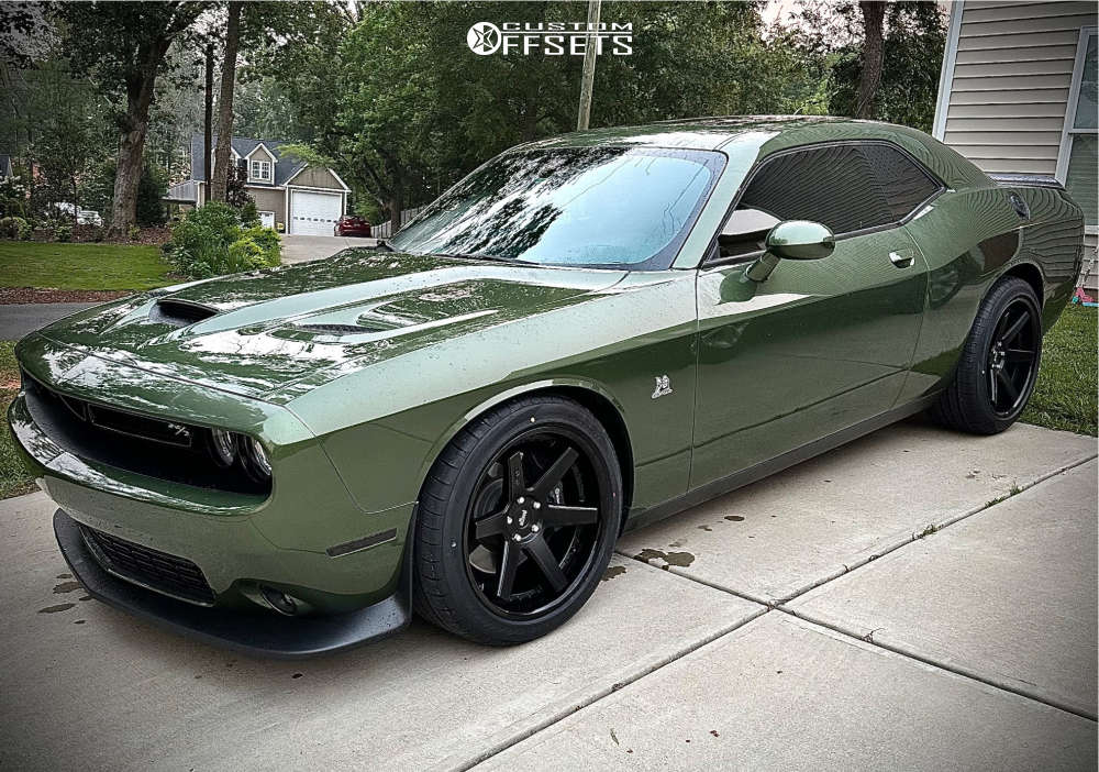 2022 Dodge Challenger with 20x10.5 20 Niche Altair and 285/40R20 Atturo ...