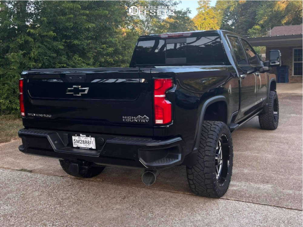 2024 Chevrolet Silverado 2500 HD with 22x10 -25 Hostile Sprocket and 35 ...
