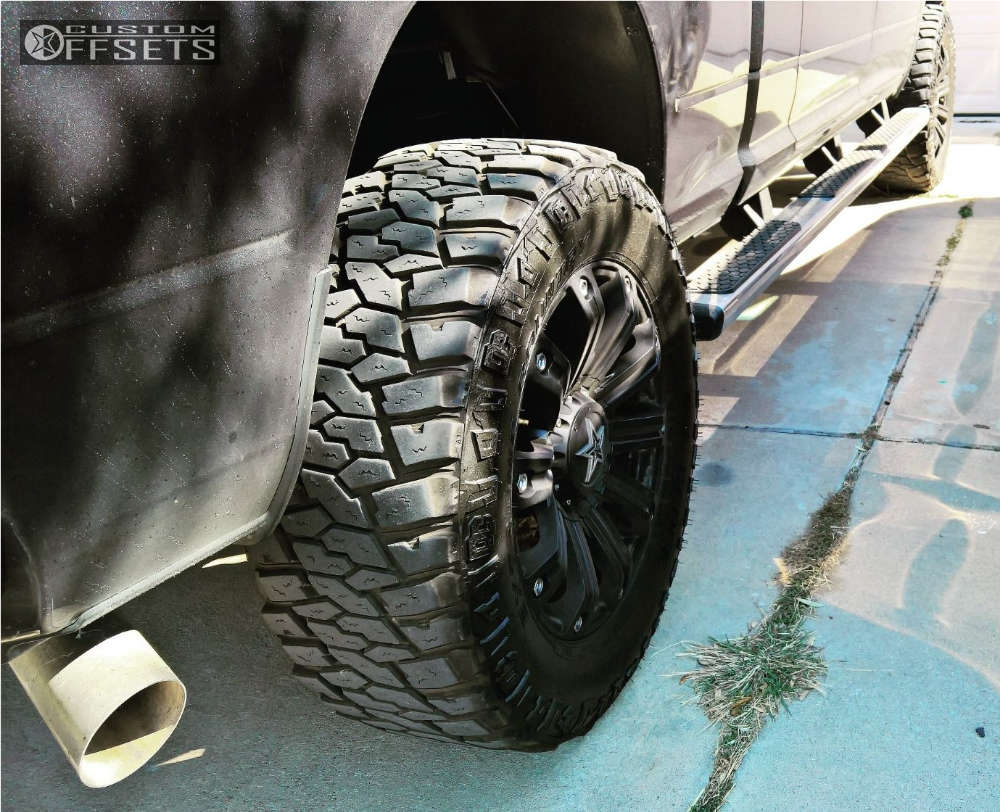 2014 Ram 2500 with 20x10 -19 TIS 534B and 35/12.5R20 Dick Cepek Fun ...