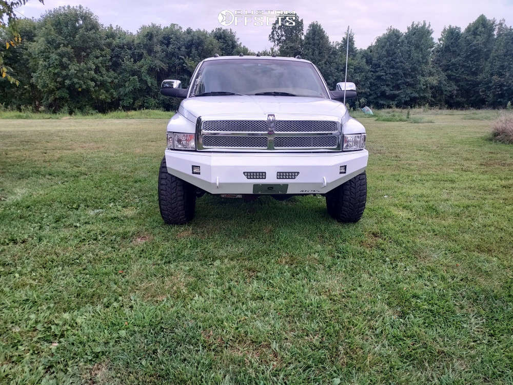 2000 Dodge Ram 1500 with 16x10 -38 Alloy Ion Style 174 and 285/75R16 ...