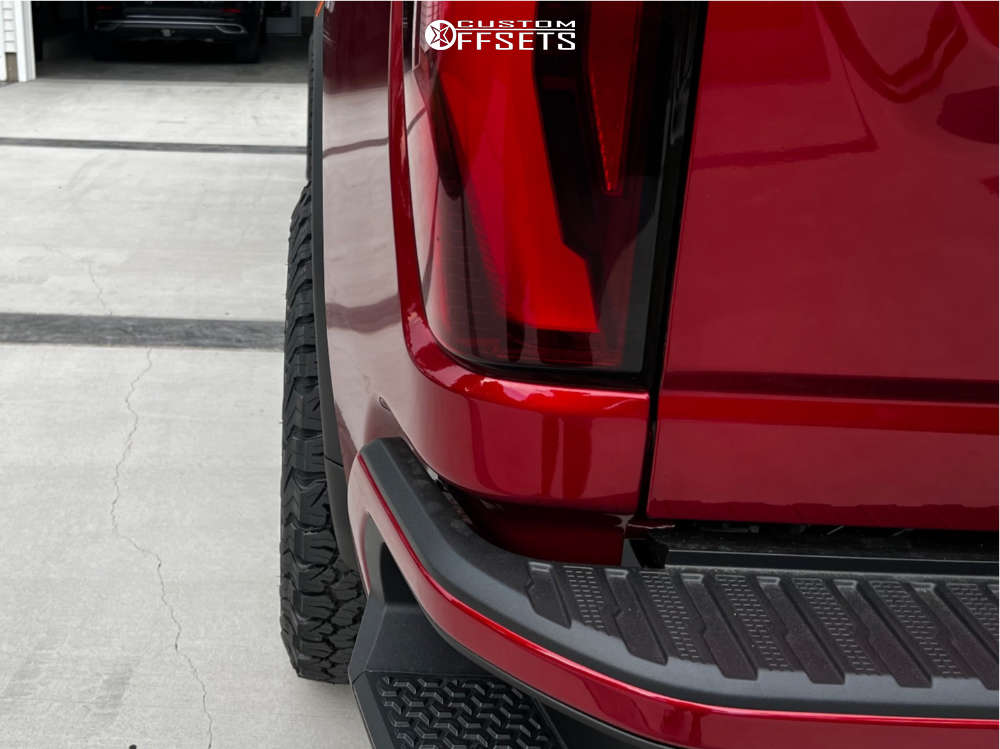 2024 GMC Sierra 2500 HD with 20x9 0 Hostile H127 and 295/65R20 ...