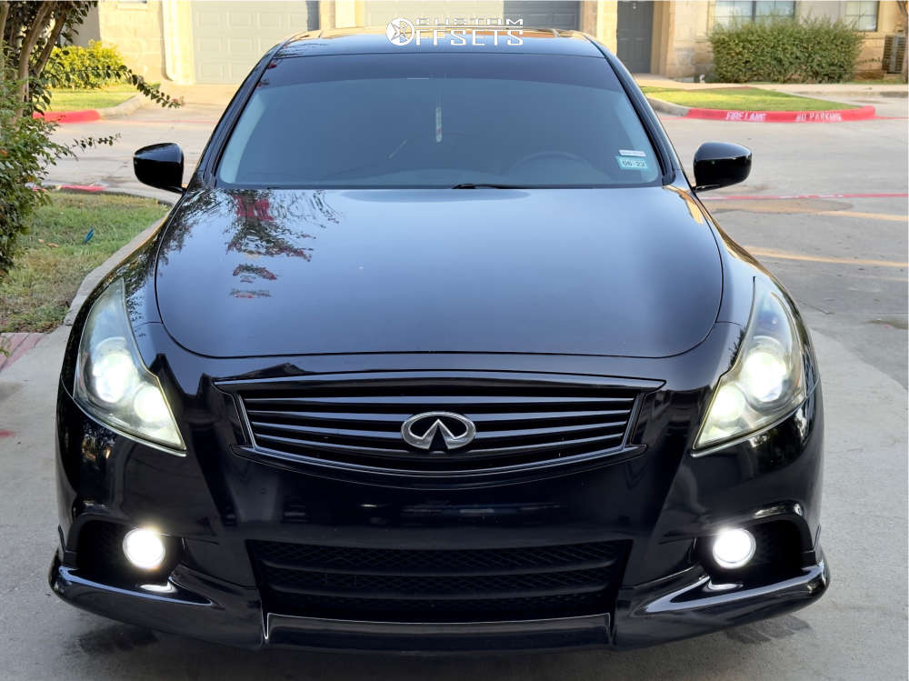 2012 INFINITI G37 with 19x9 30 TSW Bathurst and 255/40R19 Sumitomo Htr ...