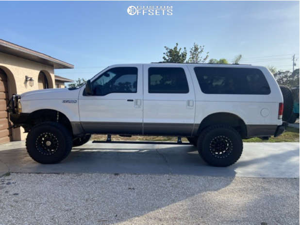 2001 Ford Excursion with 17x9 -12 Method MR315 and 35/12.5R17 ...