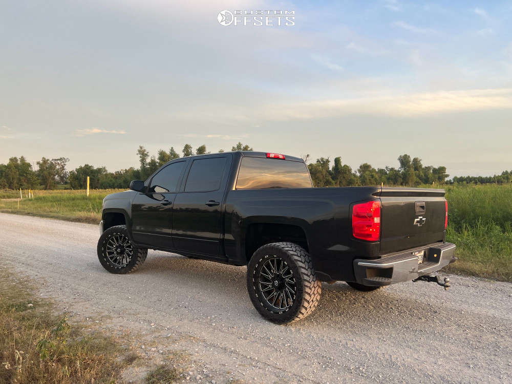 2018 Chevrolet Silverado 1500 with 22x12 -44 TIS 547bm and 33/12.5R22 ...