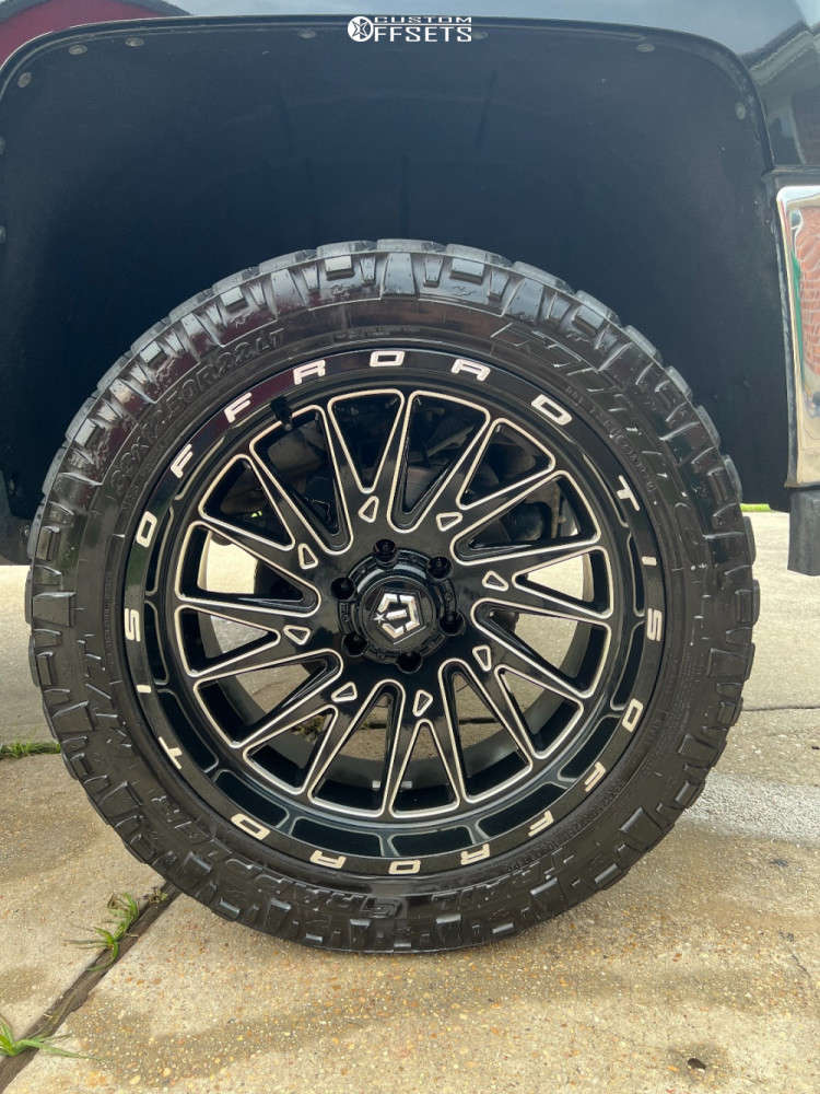 2018 Chevrolet Silverado 1500 with 22x12 -44 TIS 547bm and 33/12.5R22 ...