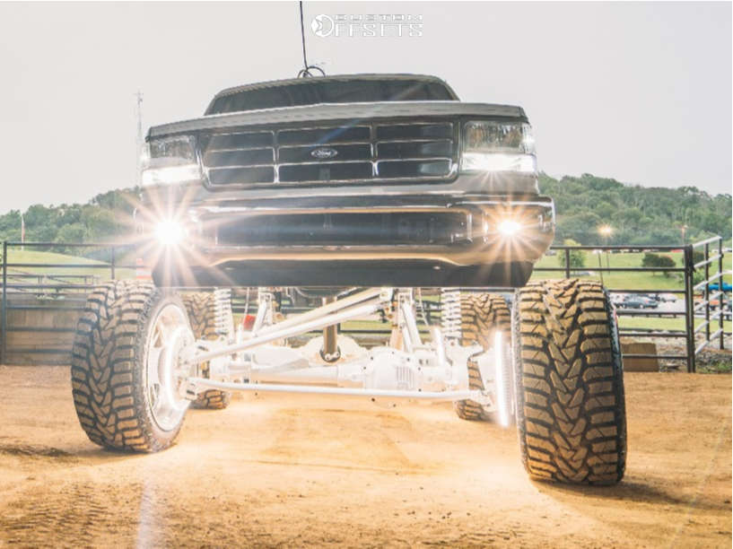 1993 Ford Bronco with 26x16 -101 Hostile Forged Hf16 and 39/15.5R26 ...