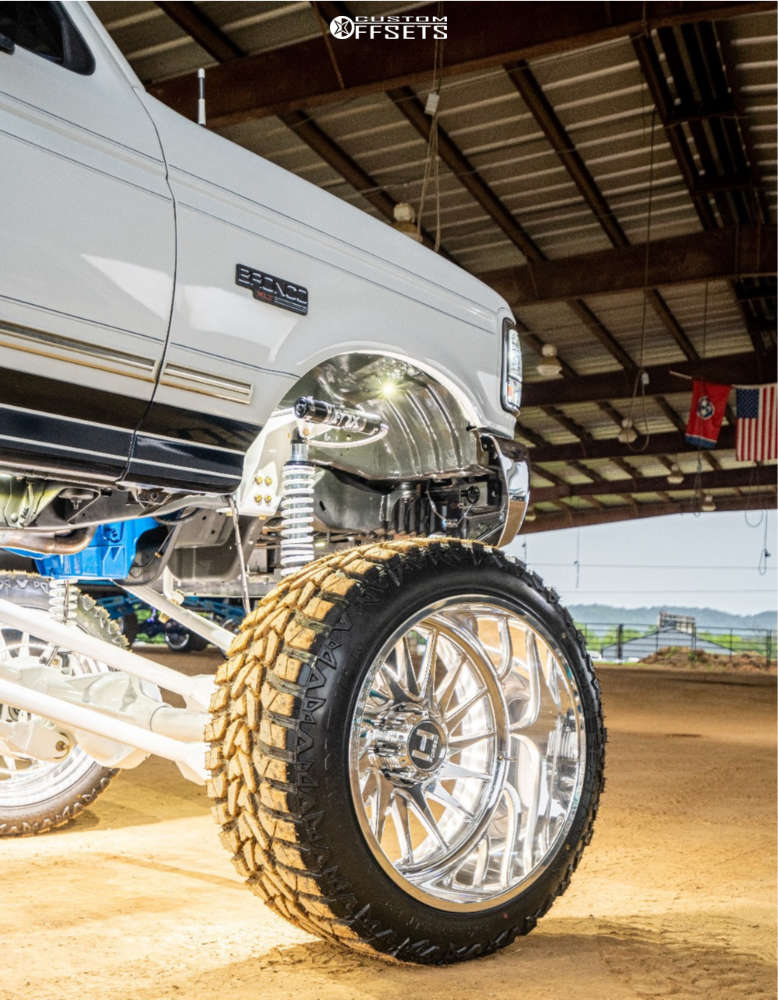 1993 Ford Bronco with 26x16 -101 Hostile Forged Hf16 and 39/15.5R26 ...