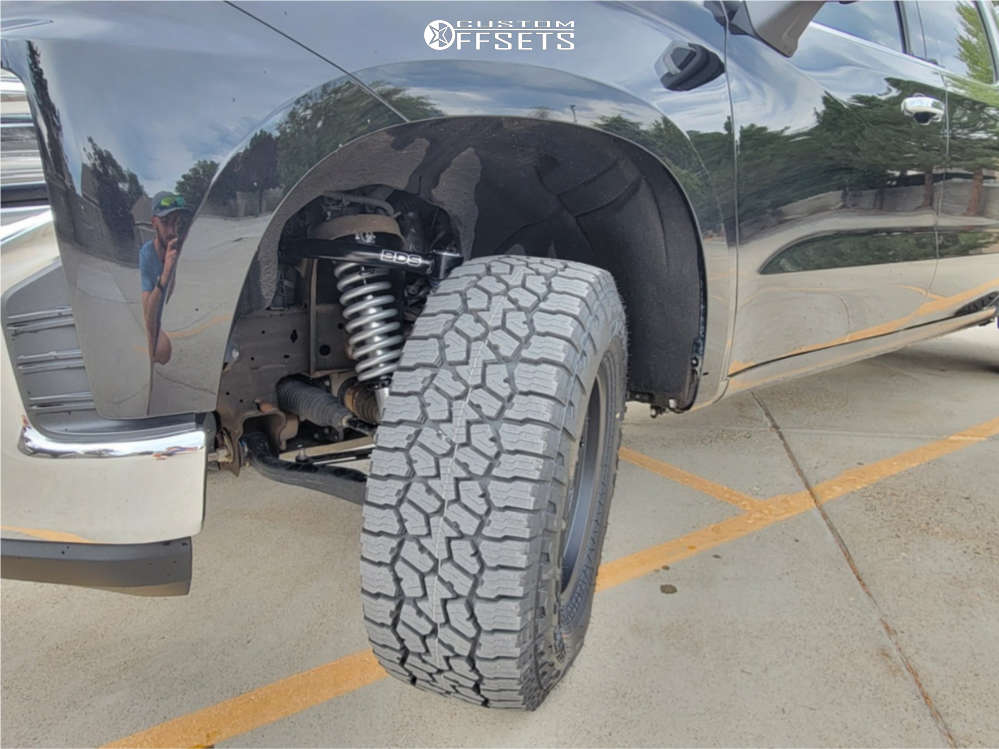 2022 Chevrolet Silverado 1500 LTD with 17x8.5 0 Method Mr701 and 285 ...