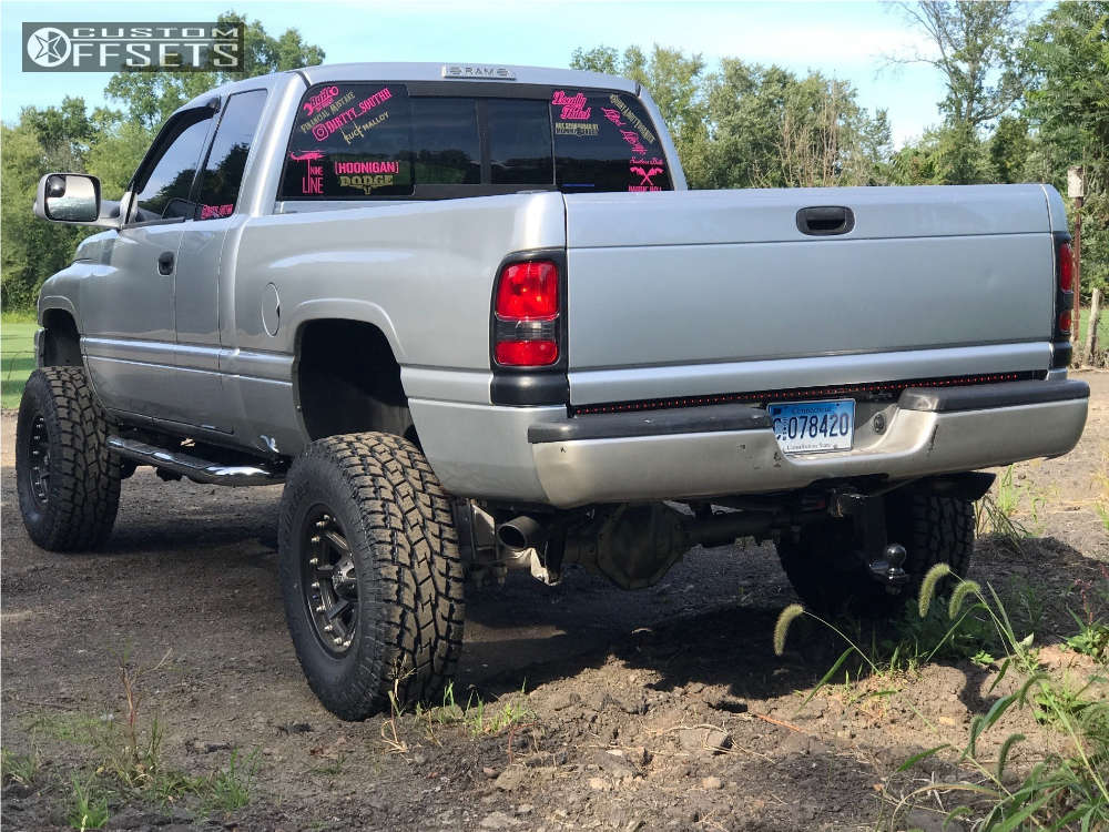 2001 Dodge Ram 1500 with 17x9 -12 XD Addict and 35/12.5R17 Toyo Tires ...