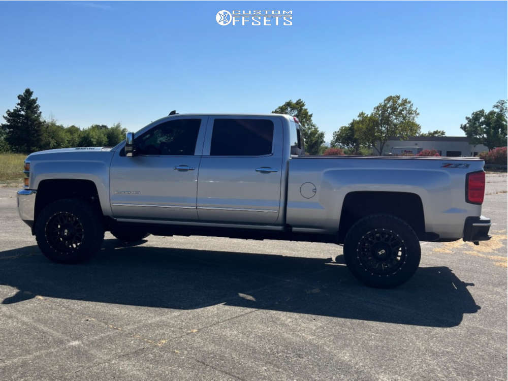 2016 Chevrolet Silverado 2500 HD with 20x10 -18 XD Snare and 305/55R20 ...