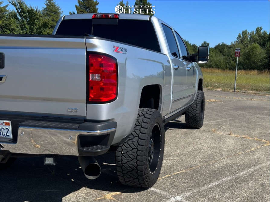 2016 Chevrolet Silverado 2500 HD with 20x10 -18 XD Snare and 305/55R20 ...
