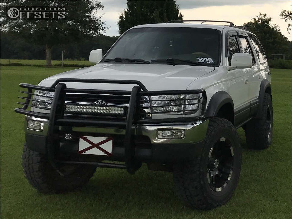 2000 Toyota 4Runner with 17x9 -12 Moto Metal Mo951 and 285/70R17 ...