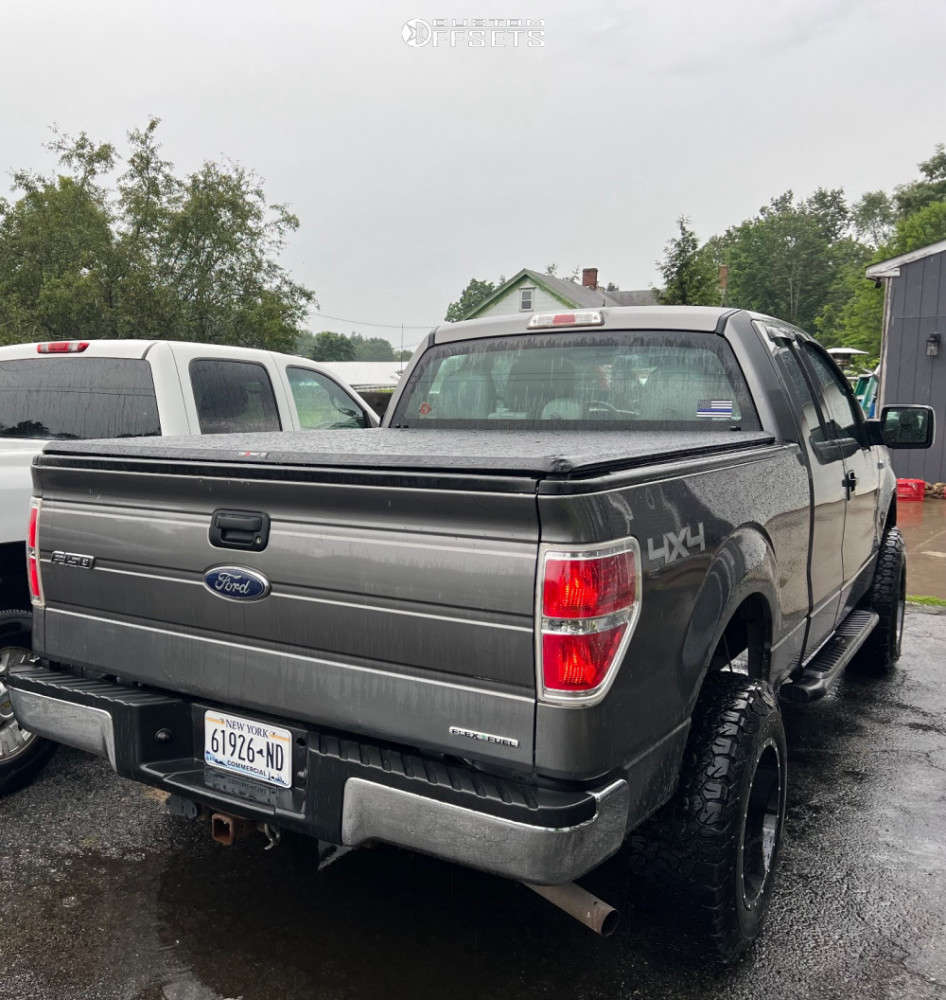 2013 Ford F-150 with 18x10 -24 Moto Metal MO970 and 295/70R18 ...