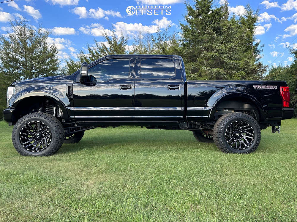 2022 Ford F-250 Super Duty with 22x12 -44 TIS 554bm and 37/13.5R22 ...