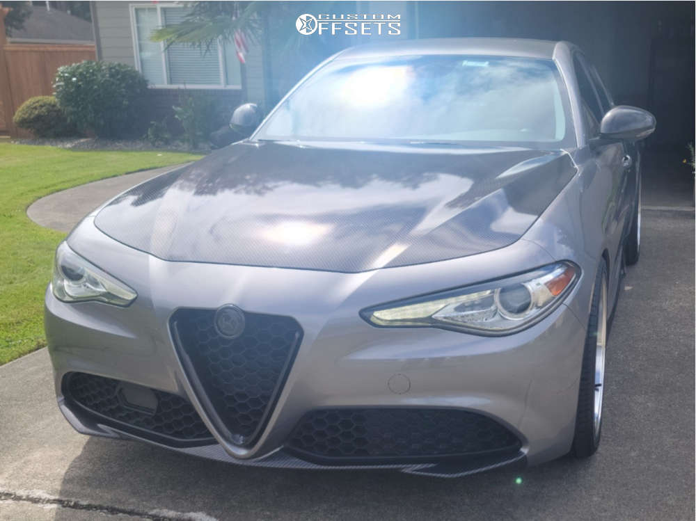 2017 Alfa Romeo Giulia with 20x8.5 35 Vors Vr8 and 255/35R20 Lexani Lx ...