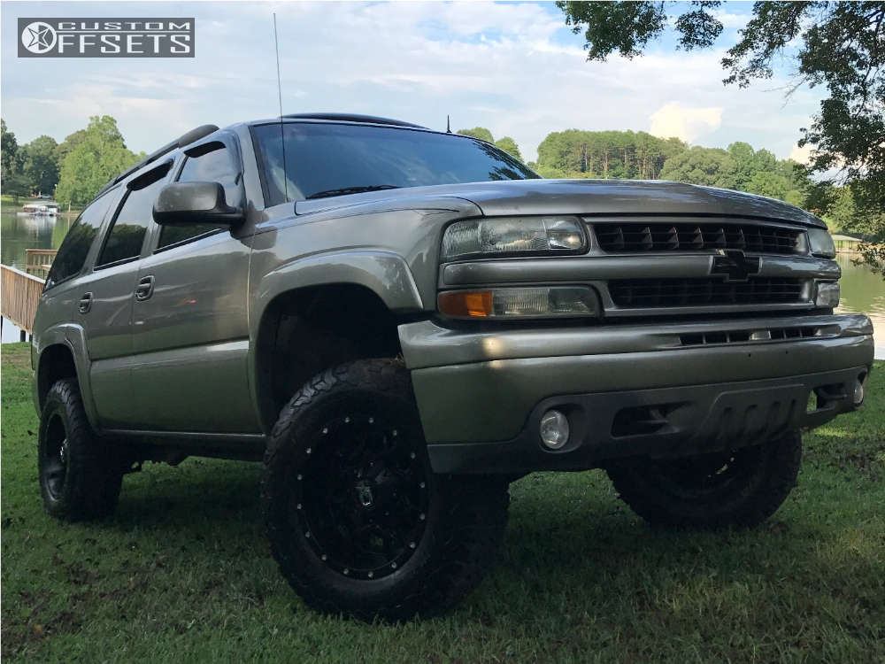 2002 Chevrolet Tahoe with 17x9 -12 Dropstars 645b and 265/70R17 ...