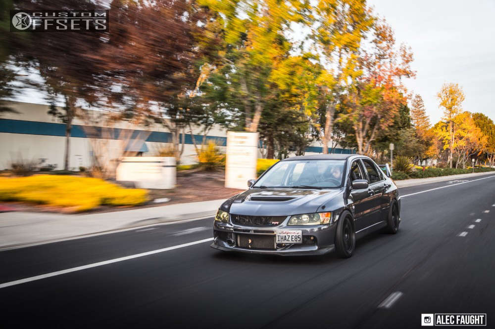 2006 Mitsubishi Lancer with 18x9.5 22 SSR Type - F and 275/35R18 Nitto ...