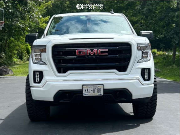 2021 GMC Sierra 1500 with 22x12 -44 TIS 547bm and 33/12.5R22 TIS Tt1 ...