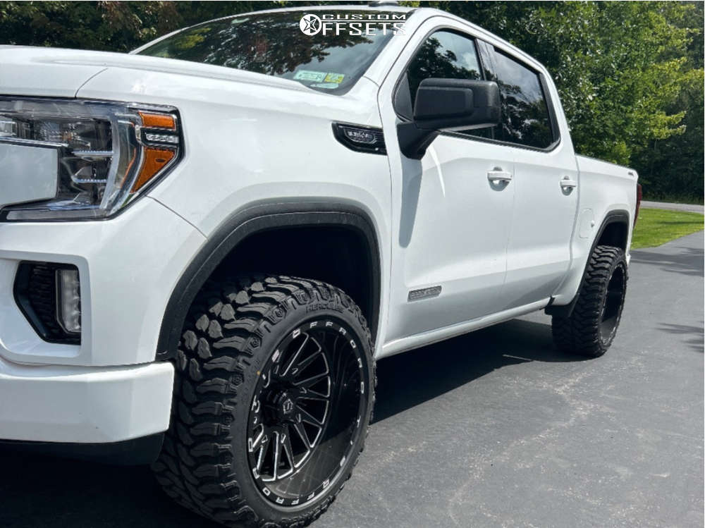 2021 GMC Sierra 1500 with 22x12 -44 TIS 547bm and 33/12.5R22 TIS Tt1 ...