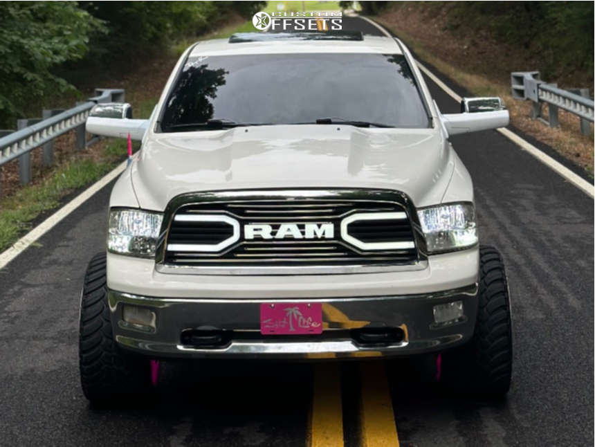 2009 Dodge Ram 1500 with 24x14 -44 Stealth Forged Ruger and 33/13.5R24 ...