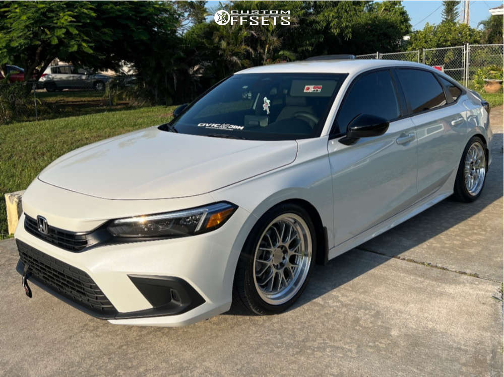2023 Honda Civic with 18x8.5 42 F1R F21 and 235/40R18 Vercelli Strada ...