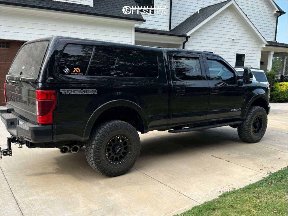 2020 Ford F-250 Super Duty with 18x9 18 Method Mr305 and 37/12.5R18 ...