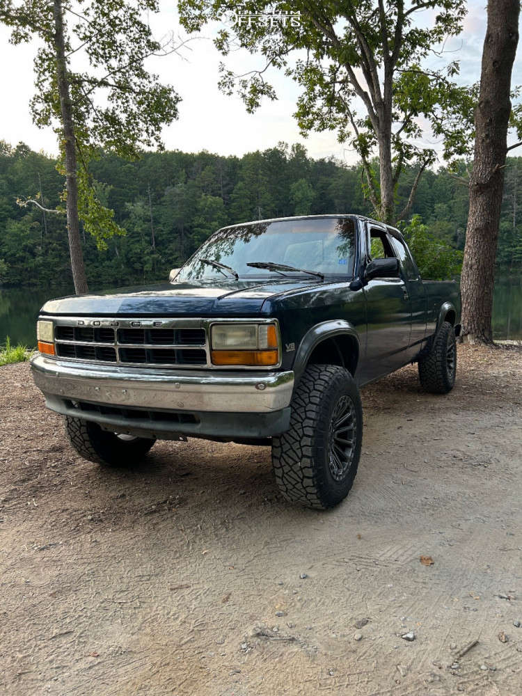 1992 Dodge Dakota with 17x9.5 12 Black Rhino Kaizen and 265/70R17 Nitto ...