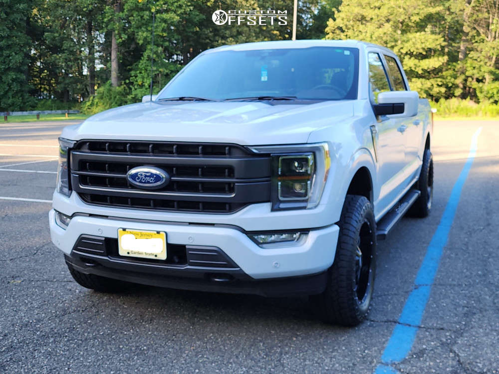 2022 Ford F-150 with 20x9 Moto Metal MO970 and 285/65R20 Hankook ...