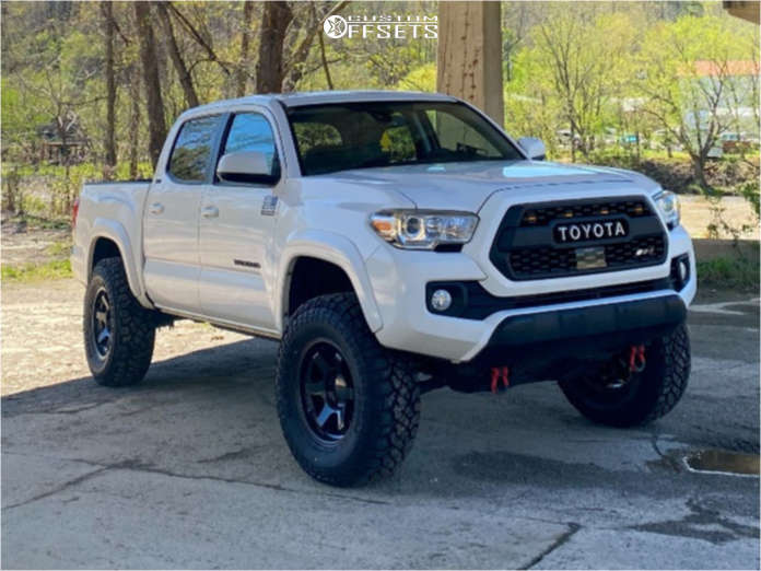 2019 Toyota Tacoma with 17x8.5 -10 9SiX9 Six-1 Truck/suv and 285/70R17 ...