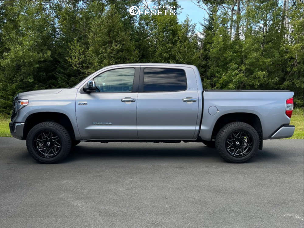 2018 Toyota Tundra with 20x12 -44 Gear Off-Road 761bm and 33/12.5R20 Hankook Dynapro Xt and ...