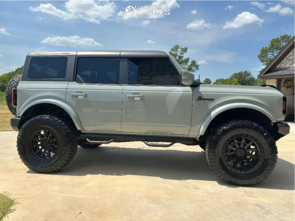 2022 Ford Bronco with 20x9 0 Lock Offroad Wheels Lunatic and 37/12.5R20 ...
