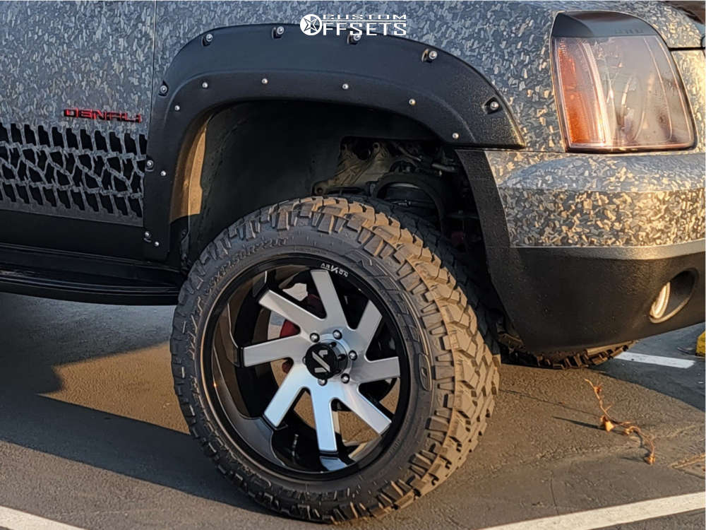 2007 GMC Yukon with 22x12 -51 ARKON OFF-ROAD Lincoln and 35/12.5R22 ...