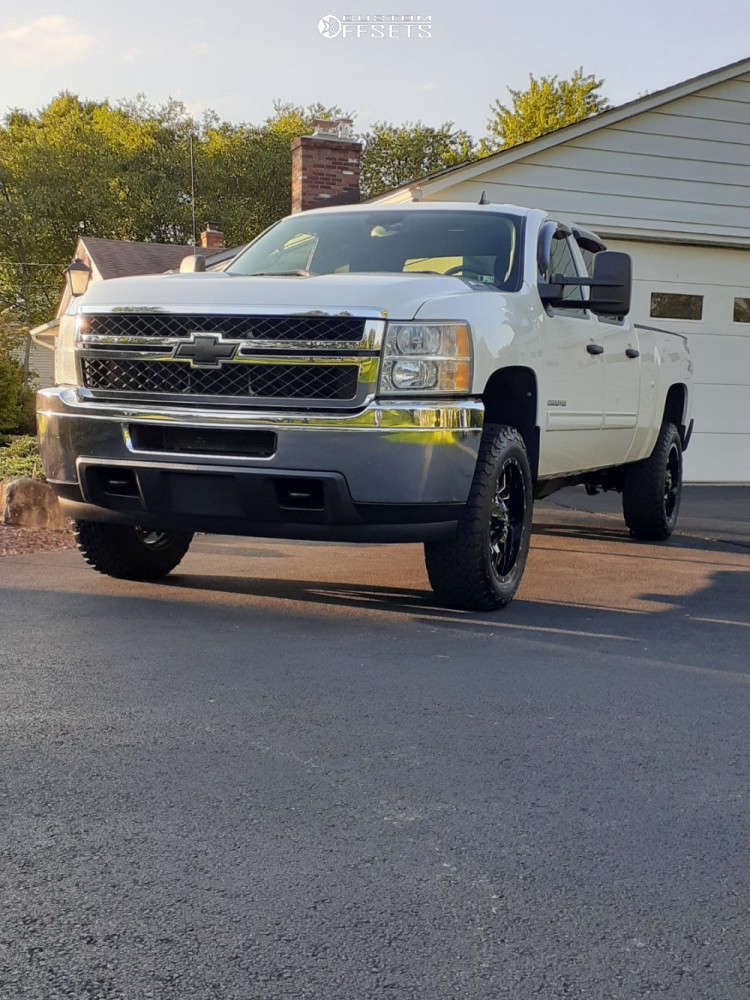 2011 Chevrolet Silverado 2500 HD with 20x9 20 Fuel Vandal and 285/60R20 ...