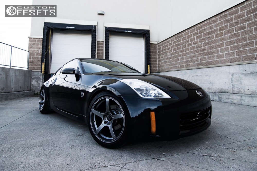 2004 Nissan 350Z with 18x10.5 22 Prodrive GC-05F and 235/35R18 Michelin ...