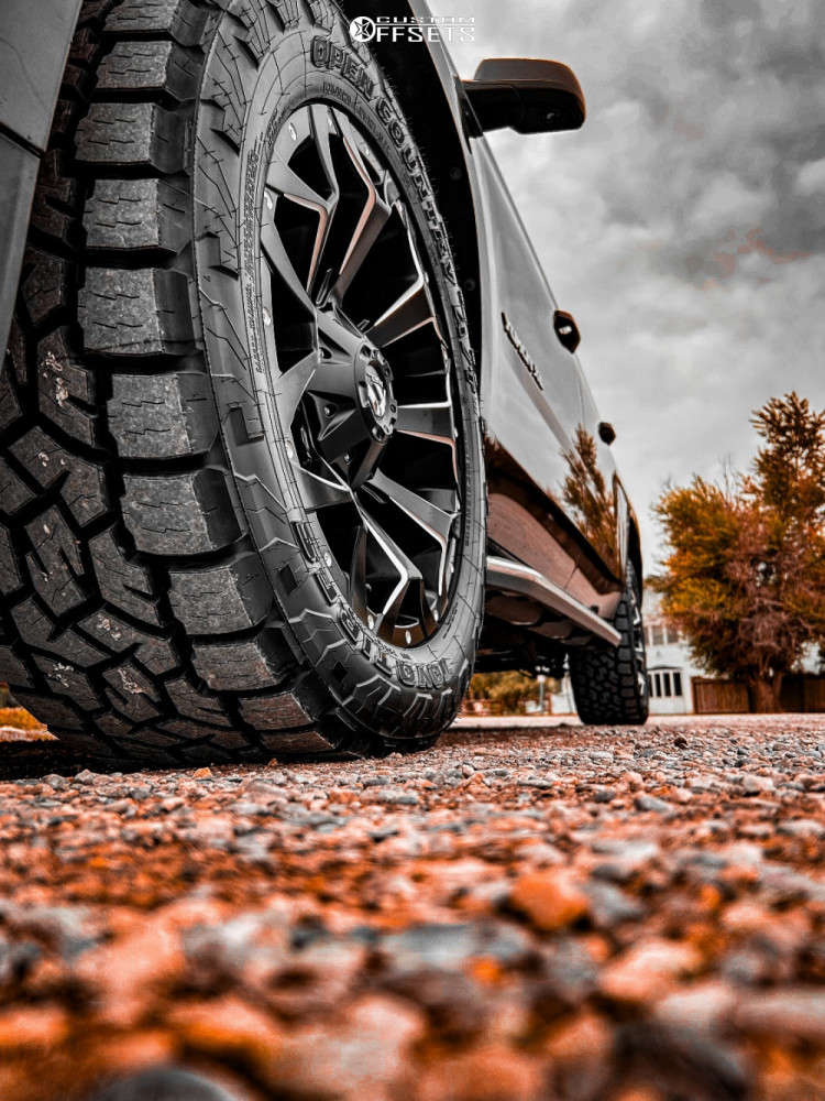 2018 GMC Yukon XL with 20x9 19 Fuel Assault and 275/55R20 Toyo Tires ...