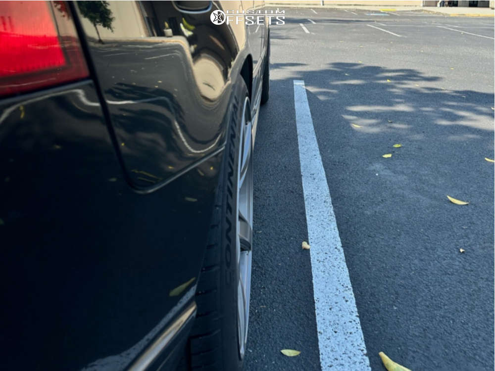 2009 Volvo S40 with 18x8.5 40 Option Lab R555 and 225/40R18 Continental ...