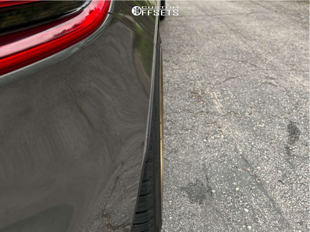 2016 Porsche Macan with 20x10.5 15 Vossen MX-3 and 275/40R20 ...