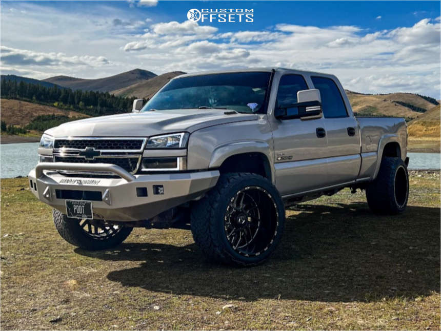 2007 Chevrolet Silverado 2500 HD Classic with 22x14 -76 TIS 544bm and 33/14.5R22 Venom Power ...