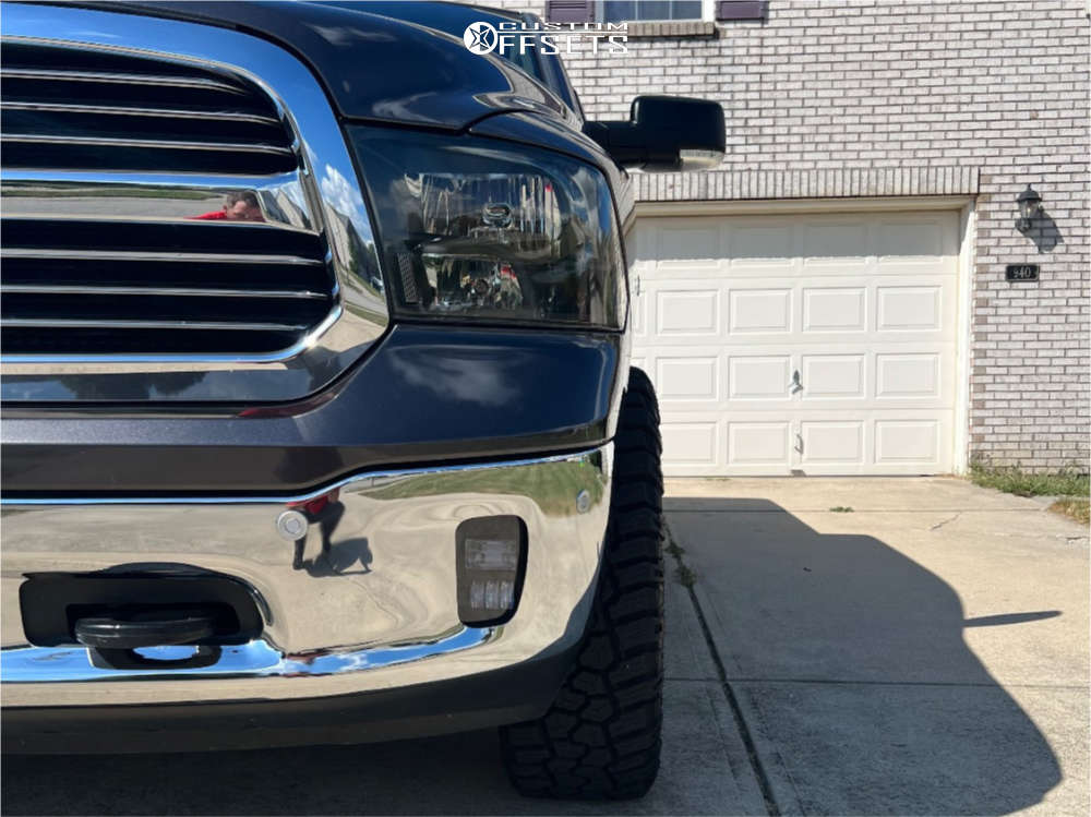 2014 Ram 1500 with 20x9 -12 Ultra Hunter and 275/65R20 Cooper ...